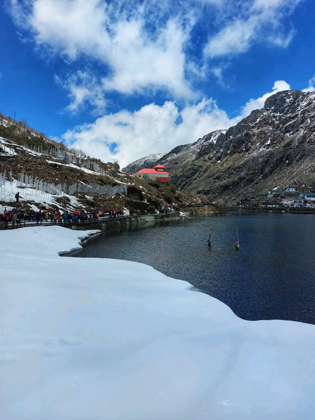 Tsomgo-Lake - Nature Worldwide